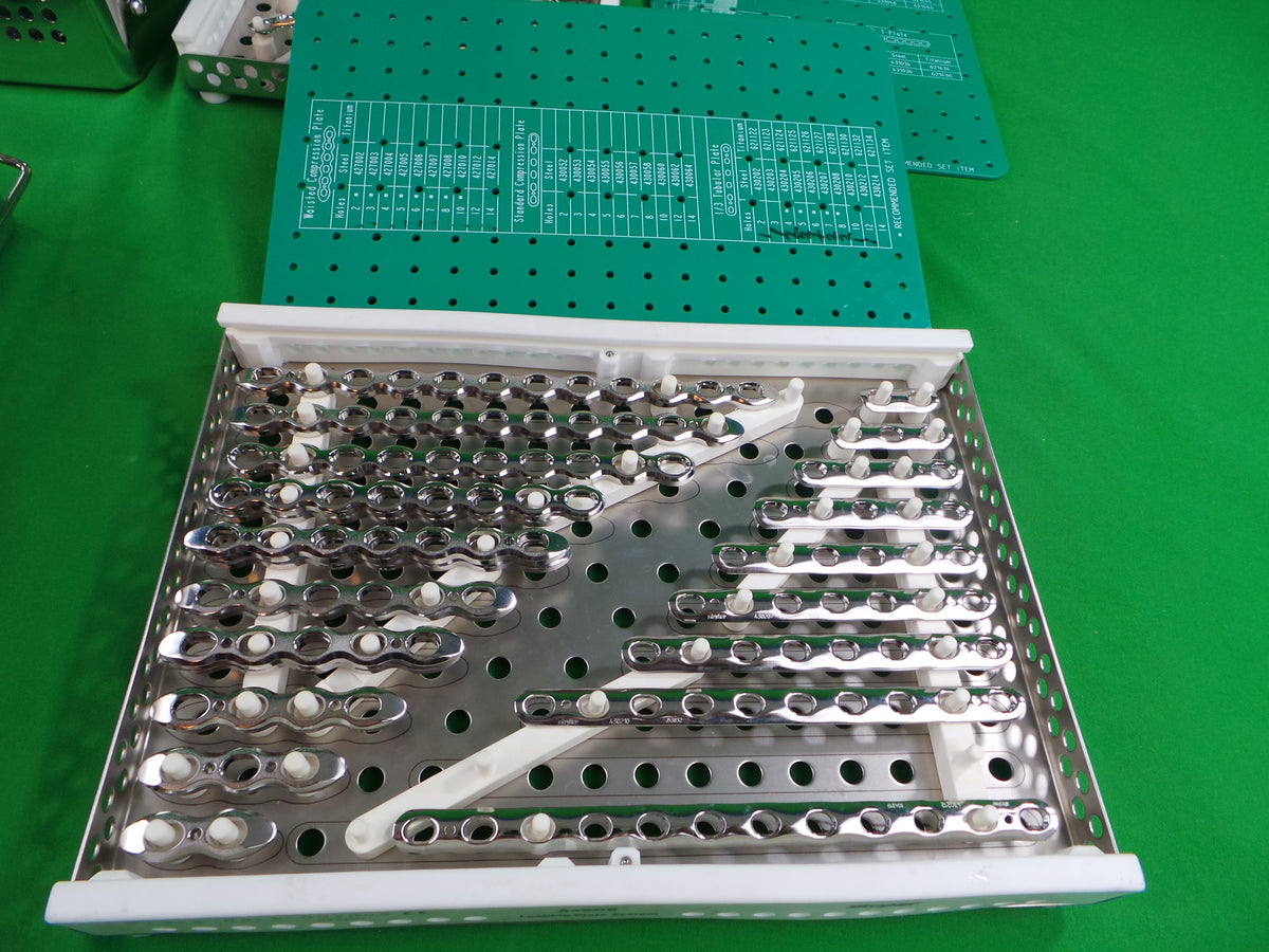 Stryker Osteosynthesis AxSOS Locking Plate System Small Fragment Impla ...