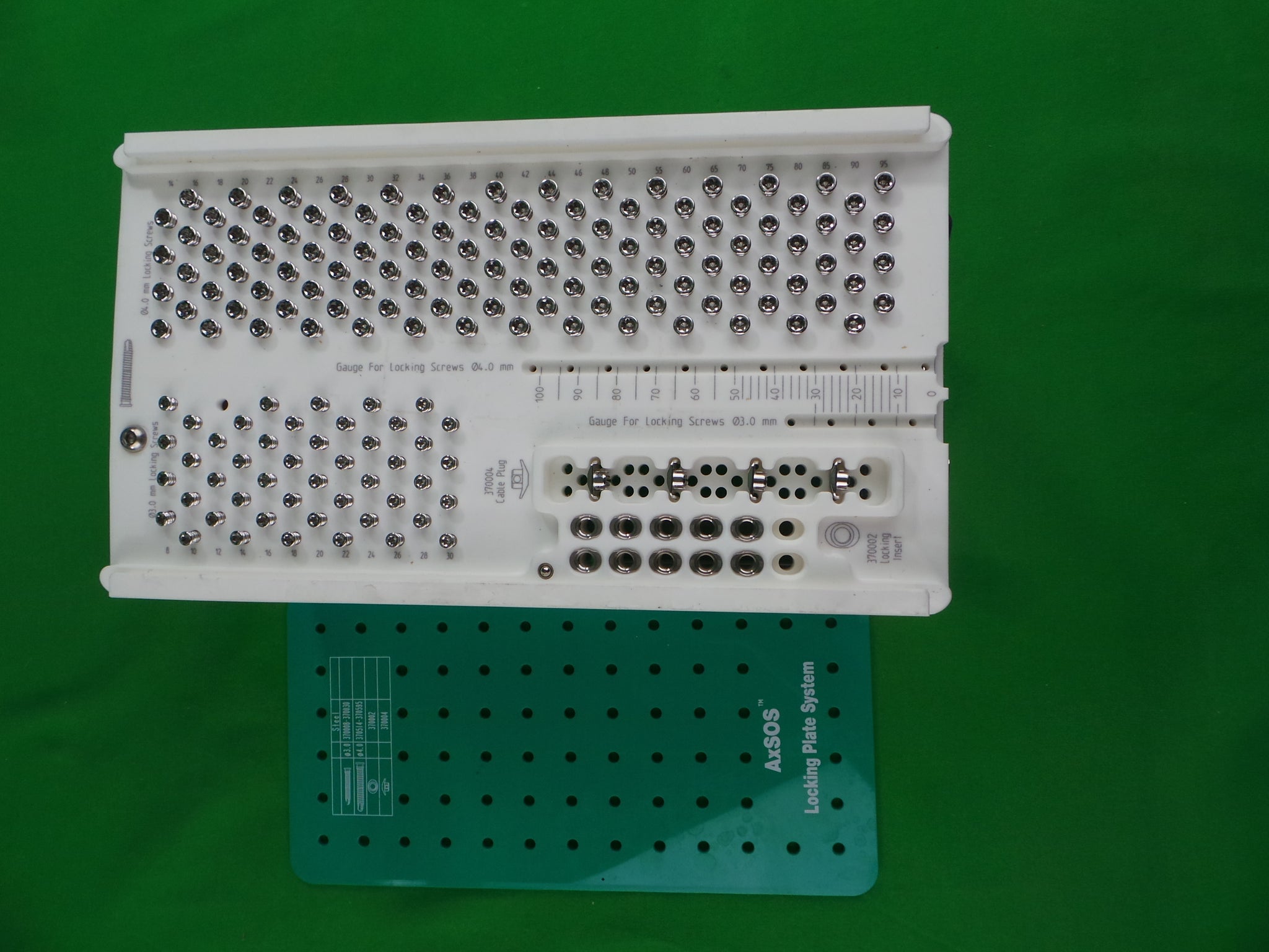 Stryker Osteosynthesis AxSOS Locking Plate System Small Fragment Impla ...