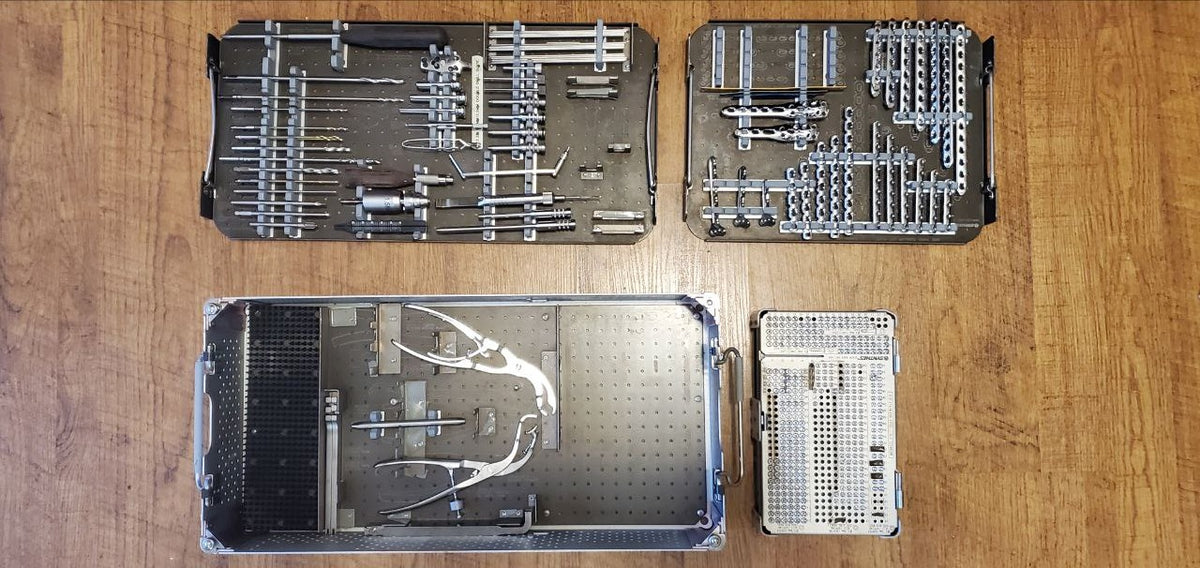 SYNTHES Locking Small Fragment Set Self-Tapping – MedUSA Sales